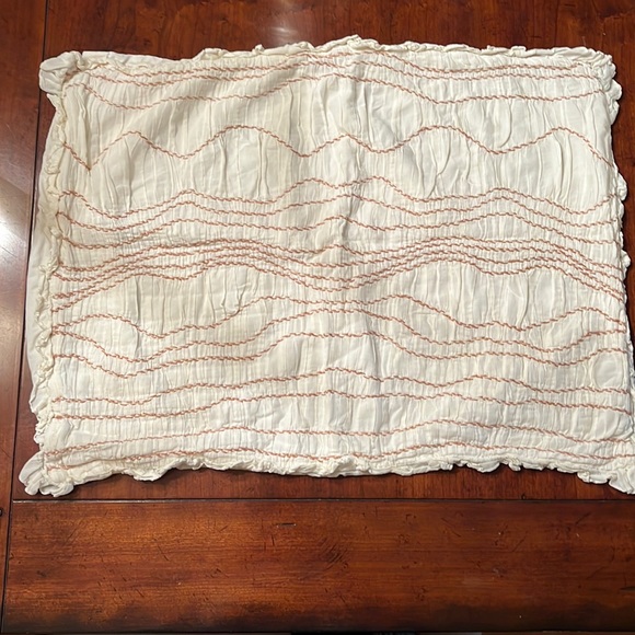 Pottery Barn | Bedding | Pottery Barn Standard Shams | Poshmark